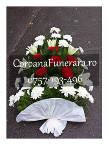 jerbe funerare din crizanteme, crini si trandafiri